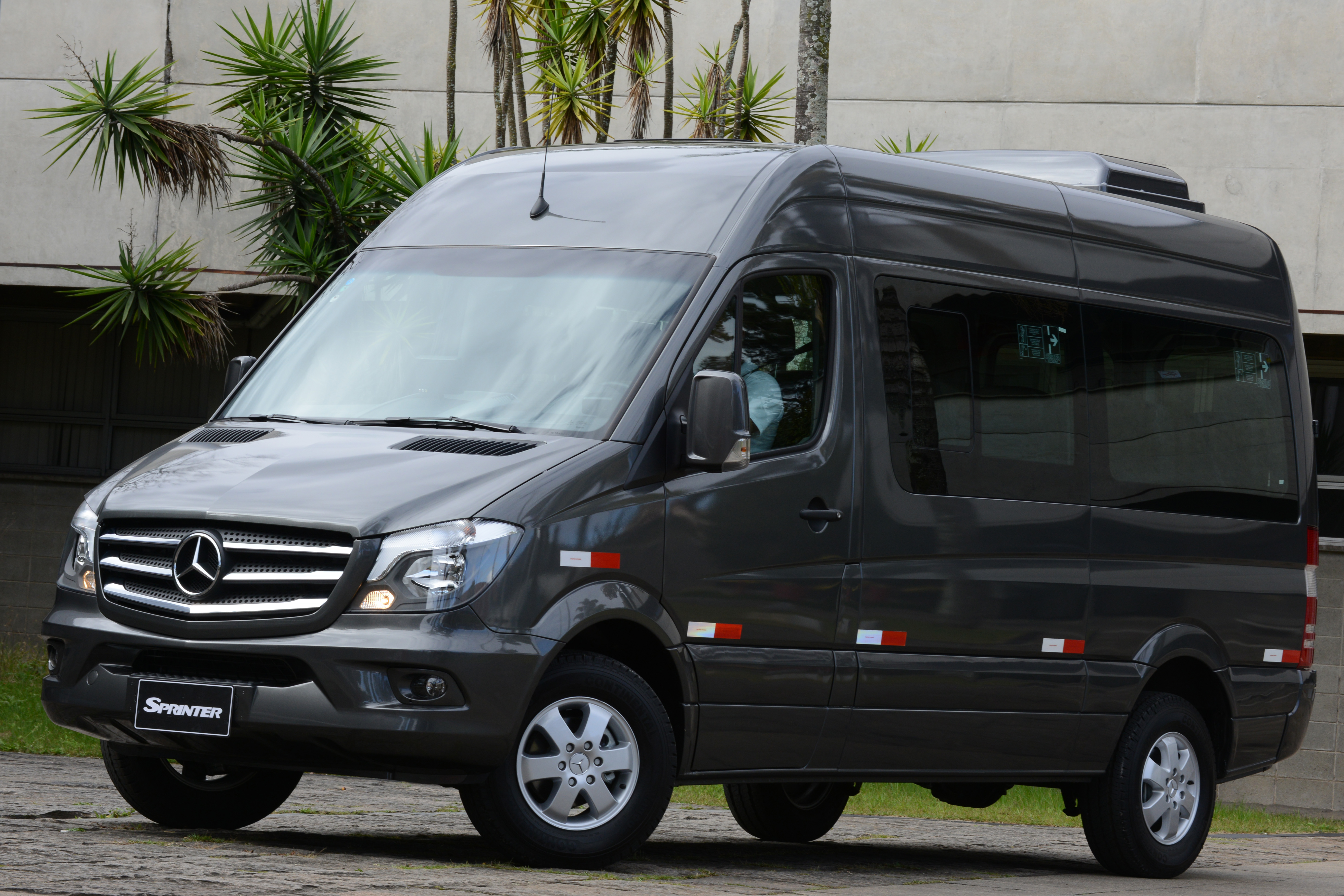 AutoData Editora - Mercedes-Benz dobra participação em vans