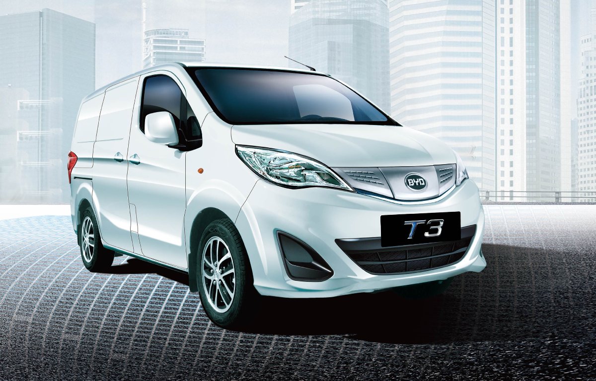 AutoData Editora - BYD amplia uso de sua van elétrica eT3