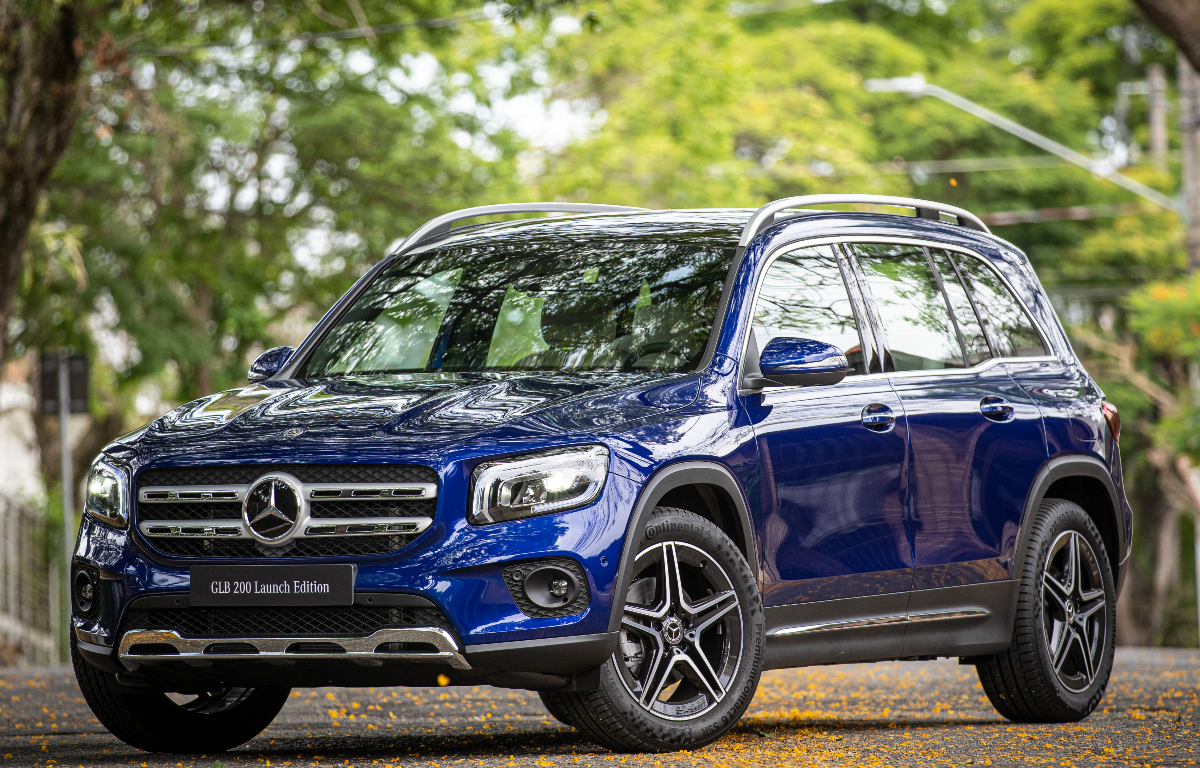 AutoData Editora - Mercedes-Benz segue a renovação de SUVs com GLB 200