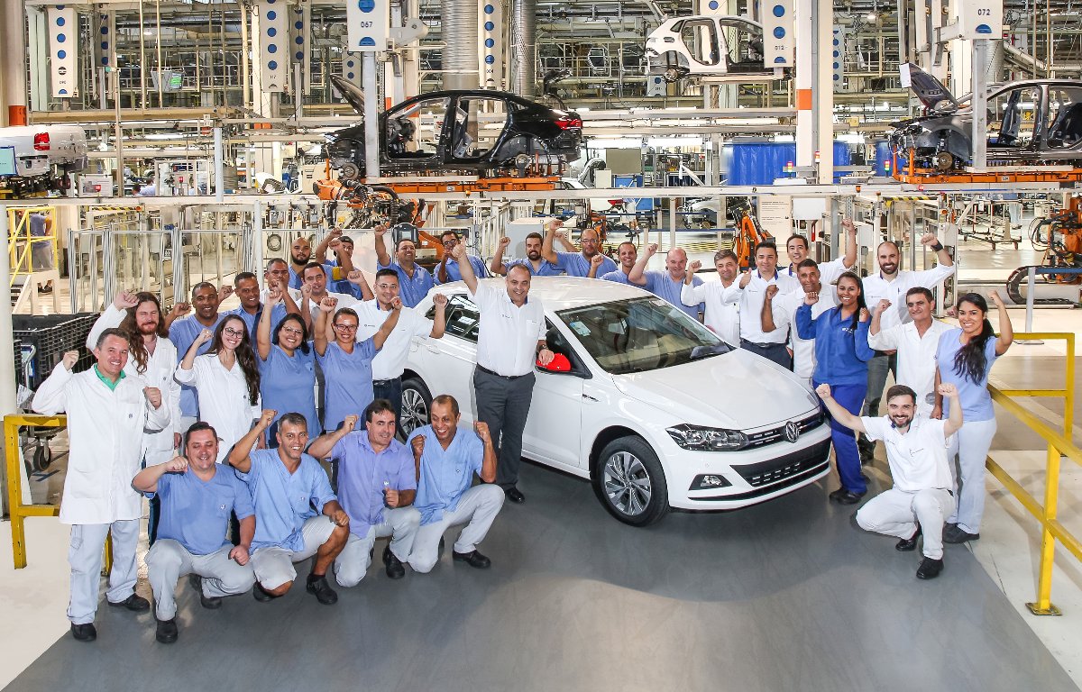 AutoData Editora - VW Anchieta já produziu 200 mil Polo e Virtus